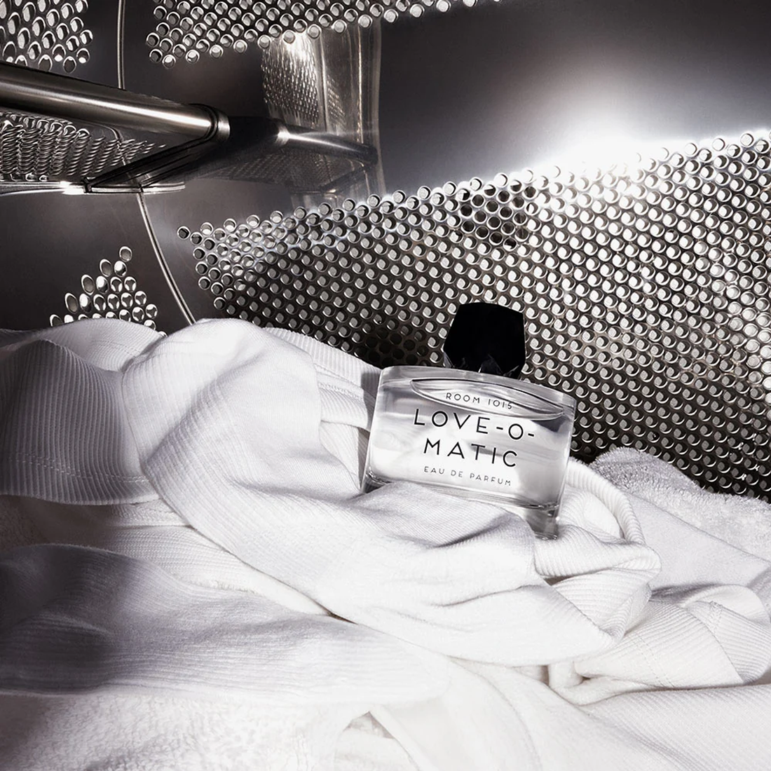 Love-O-Matic, Room 1015 – The Parfums
